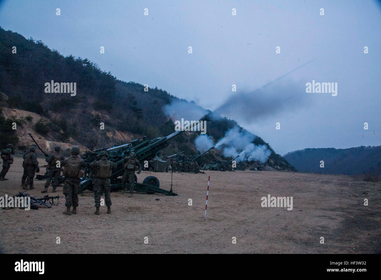 U.S. Marines with Golf Battery, 1st Battalion, 5th Marines, 31st MEU ...