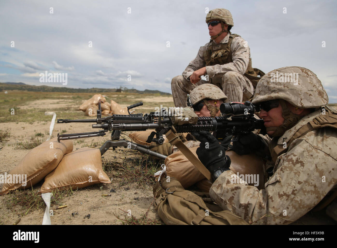 Rifle machine gun teams hi-res stock photography and images - Alamy