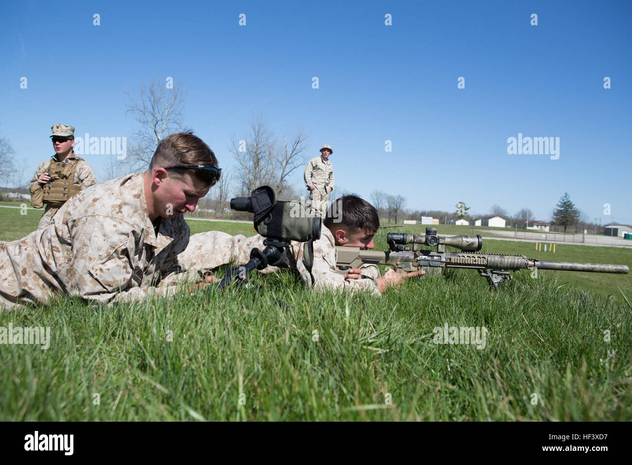 Lance Cpl. John Slager (right) and Lance Cpl. Eric Dragon (left), scout ...