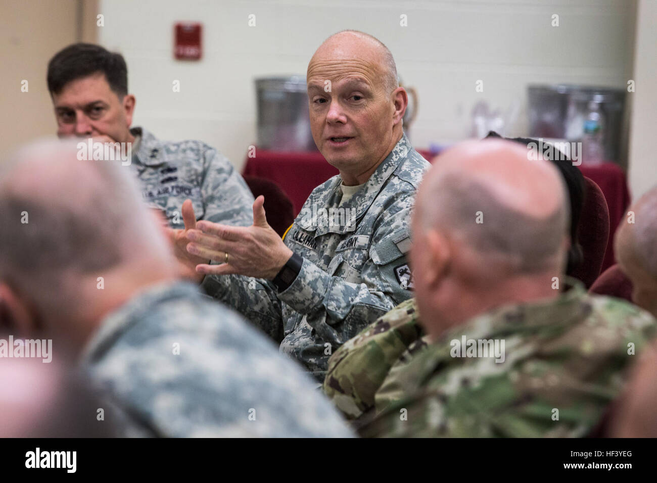 Gen. Robert B. Abrams, Commander, U.S. Army Forces Command, meets with ...