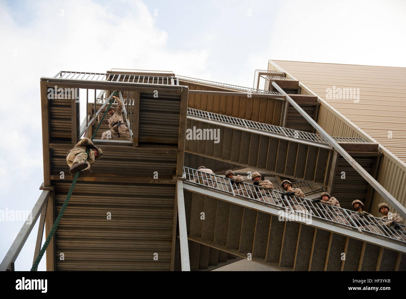 MARINE CORPS BASE CAMP PENDLETON, Calif.—U.S. Marines and British Royal ...