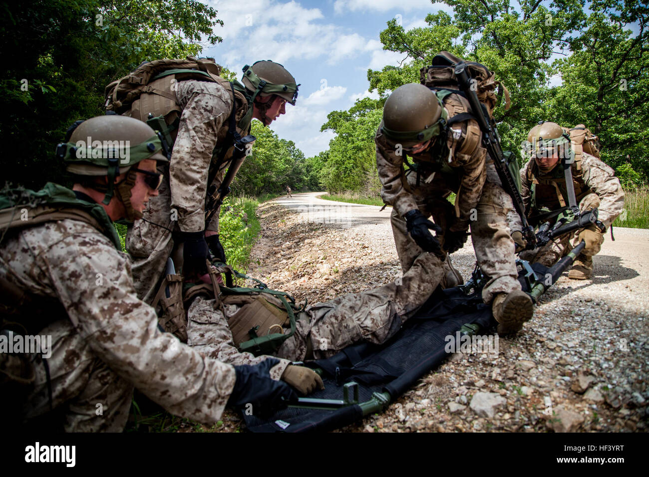Military stretcher hi-res stock photography and images - Alamy