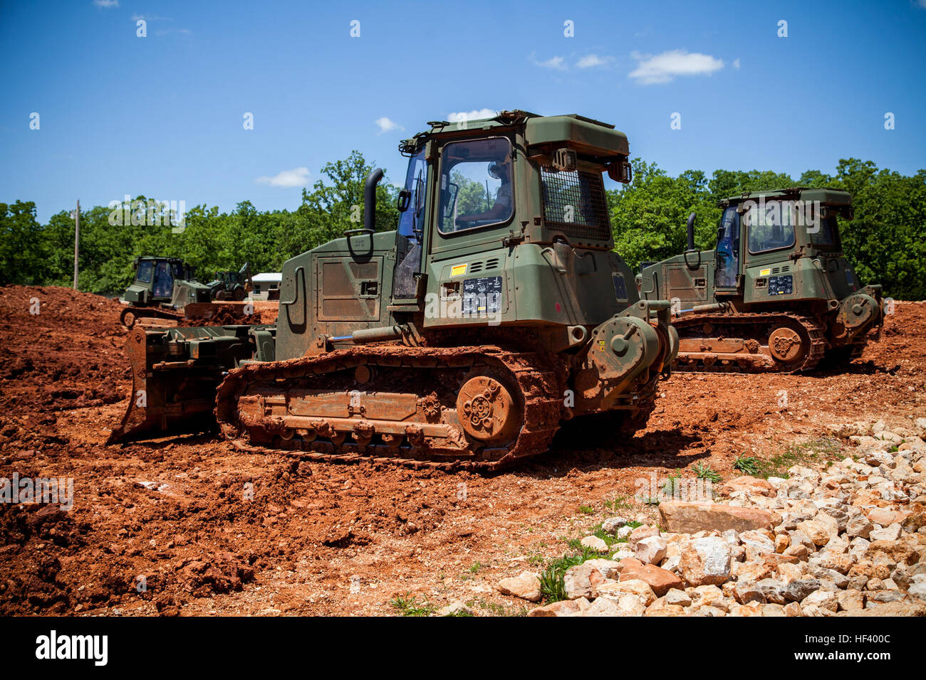 U s marine assigned engineer equipment High Resolution Stock ...