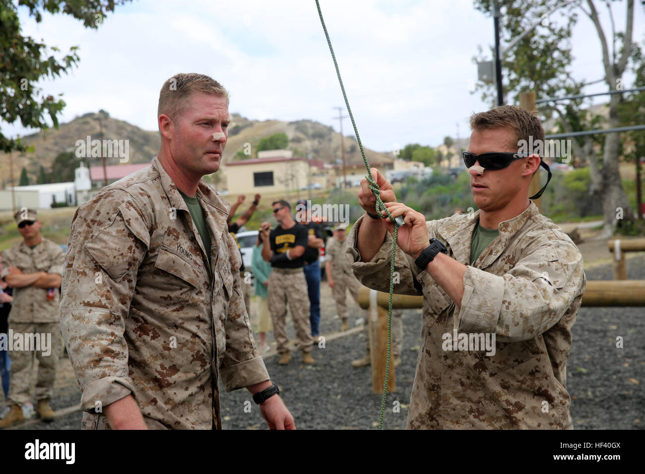MARINE CORPS BASE CAMP PENDLETON, Calif. – Reconnaissance Marines use ...