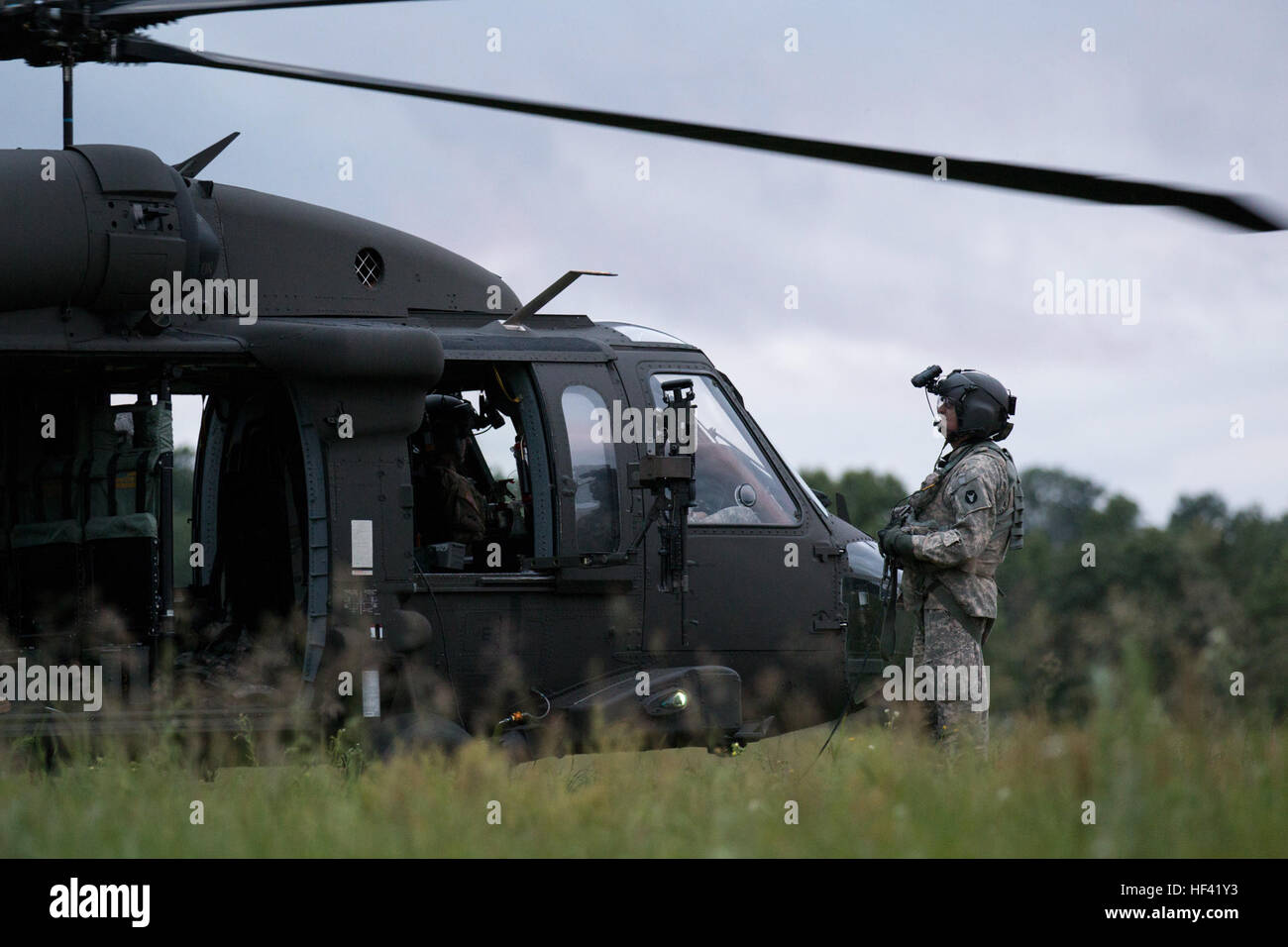 2 147th assault helicopter battalion hi-res stock photography and ...