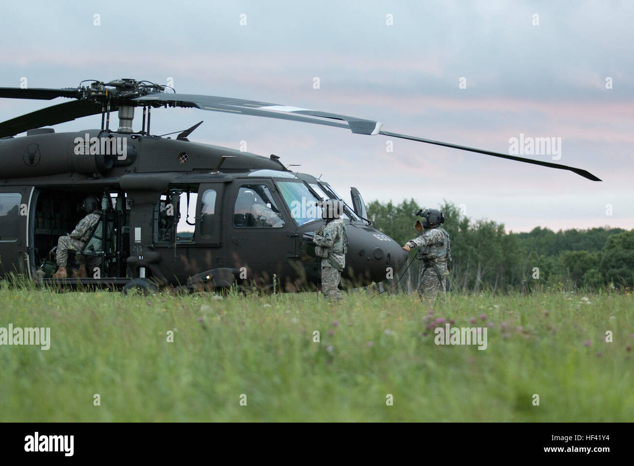 Aircrew from A Company, 2-147th Assault Helicopter Battalion conduct ...