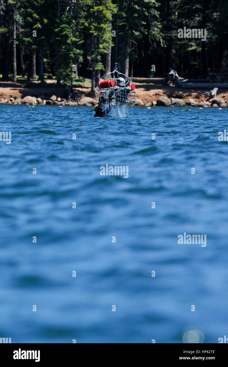 Oregon Air National Guard Capt. Nathan Liptak, 114th Fighter Squadron ...