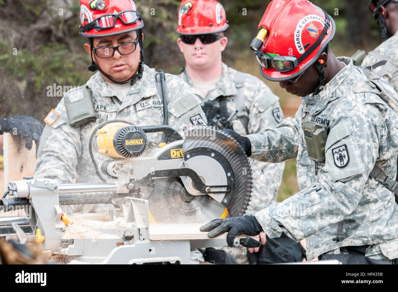 Extraction protocol hi-res stock photography and images - Alamy