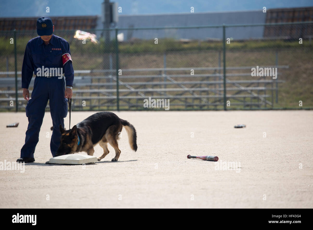 Japan police dogs hi-res stock photography and images - Alamy