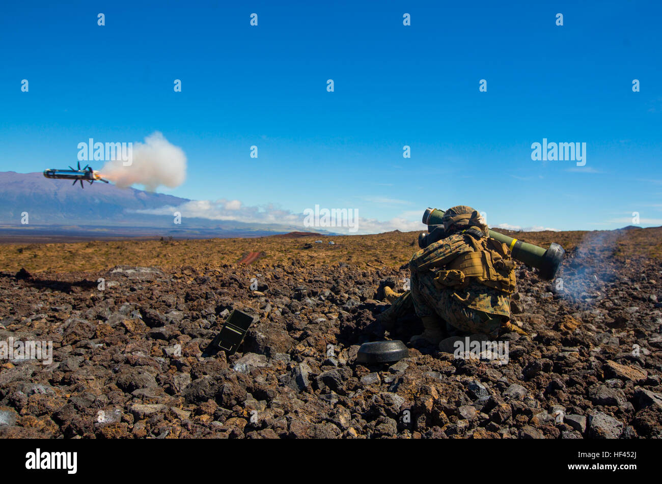 A U.S. Marine assigned to Combined Anti-Armor Team (CAAT), Weapons ...