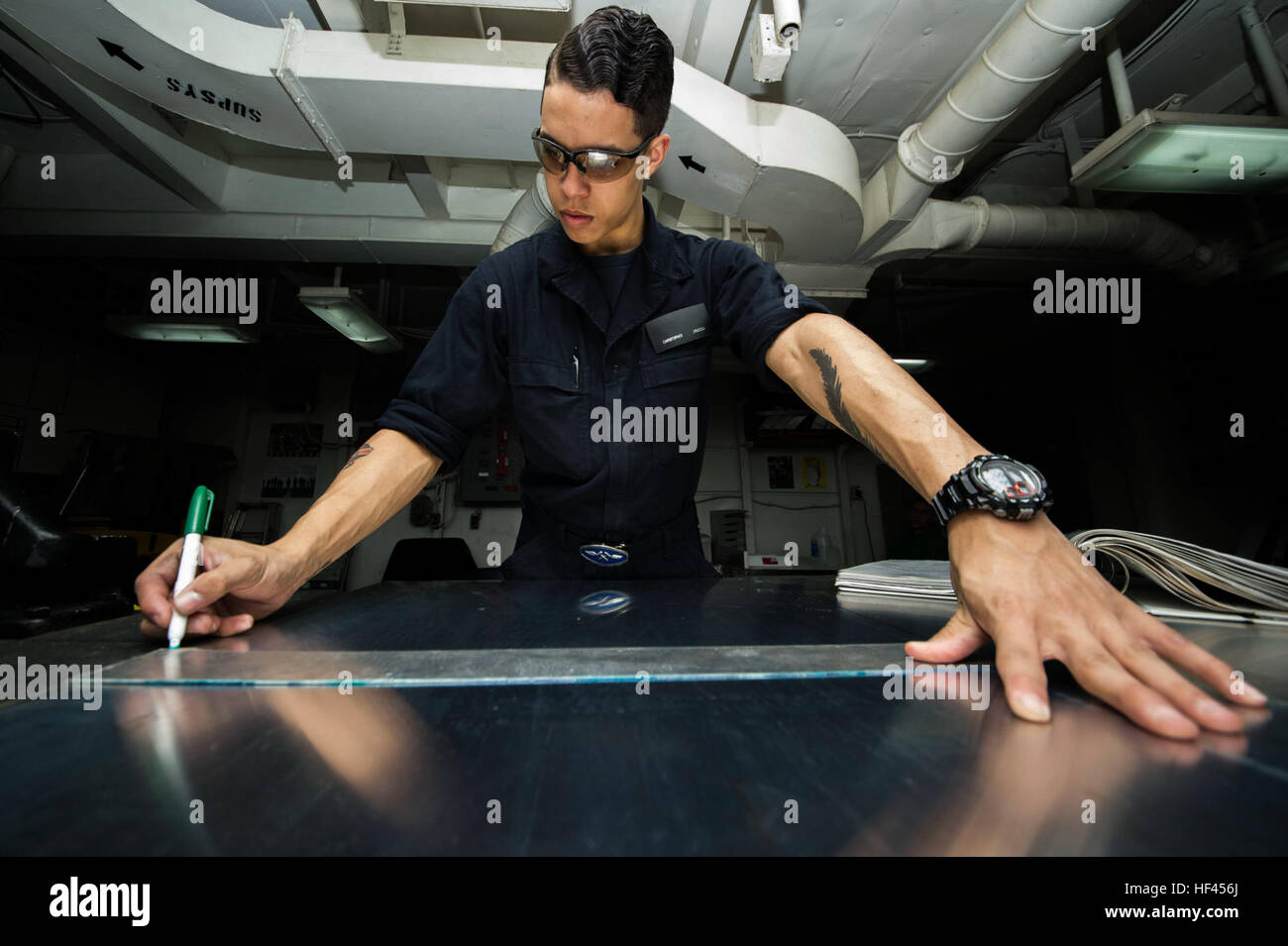 161025-N-IV489-059 ATLANTIC OCEAN (Oct. 25, 2016) Seaman Christopher ...