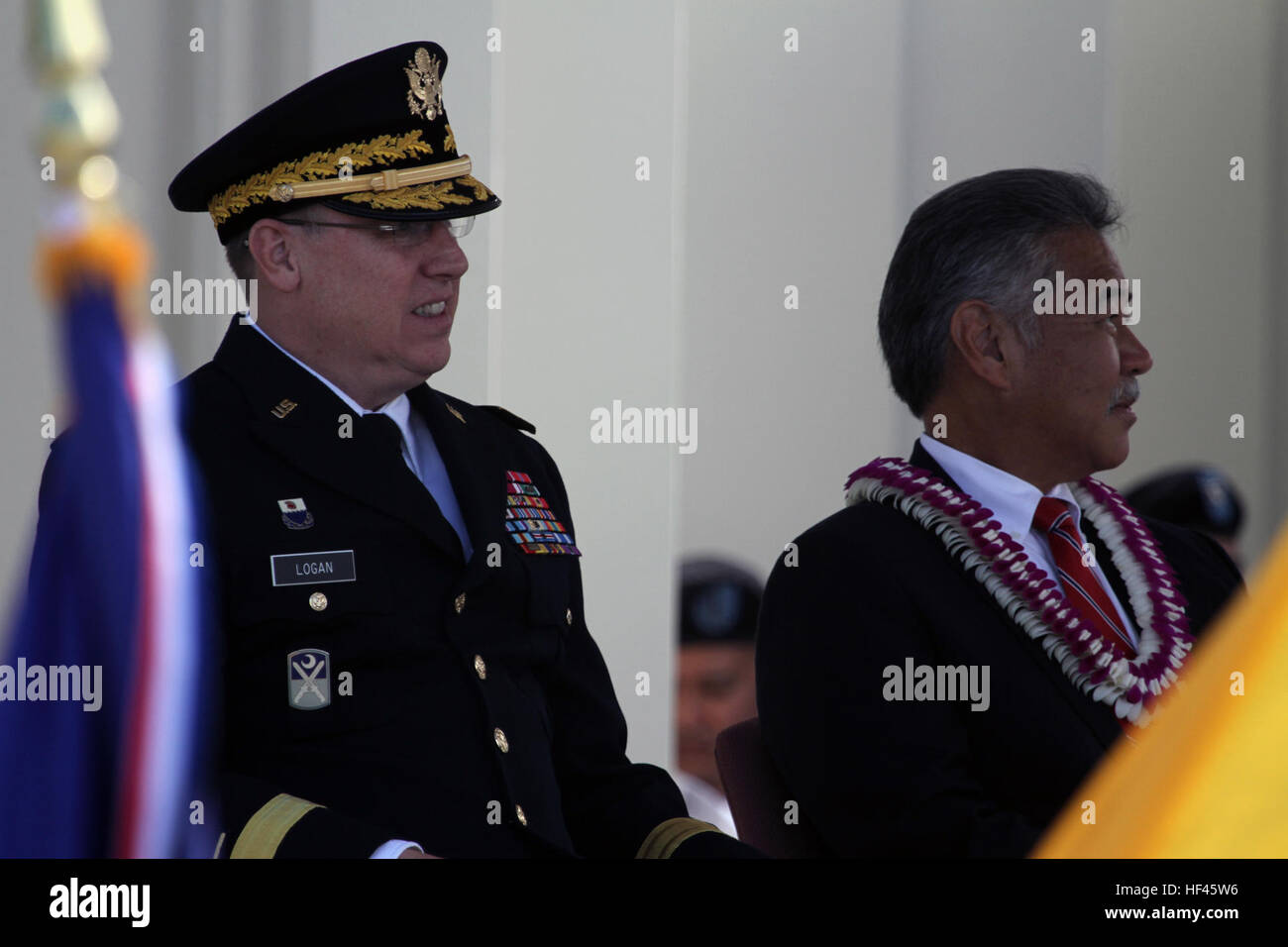 Gov. David Y. Ige and U.S. Army Maj. Gen. Arthur J. Logan, adjutant ...