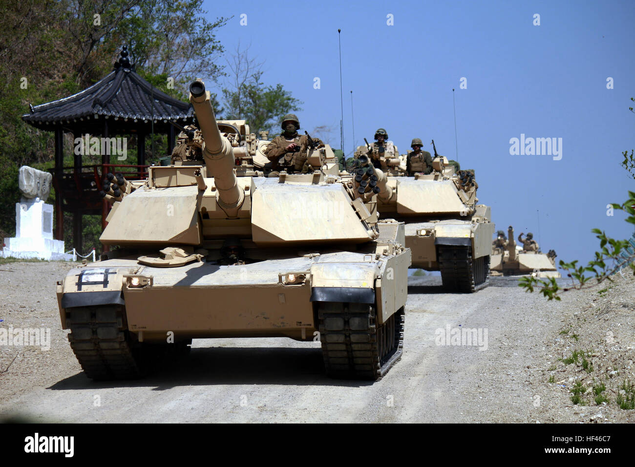 Marines with Company A, 4th Tank Battalion, 4th Marine Division, Marine ...