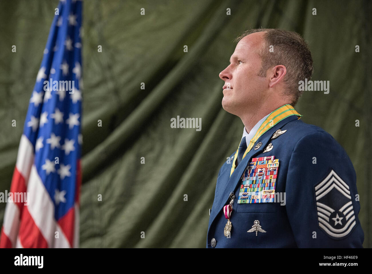 A Chief Master Sergeant and pararescueman retires from the 212th Rescue ...