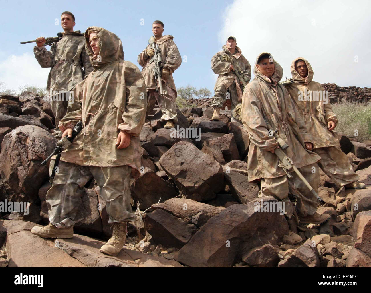 Marines from 2nd Reconnaissance Platoon, Battalion Landing Team 1st ...