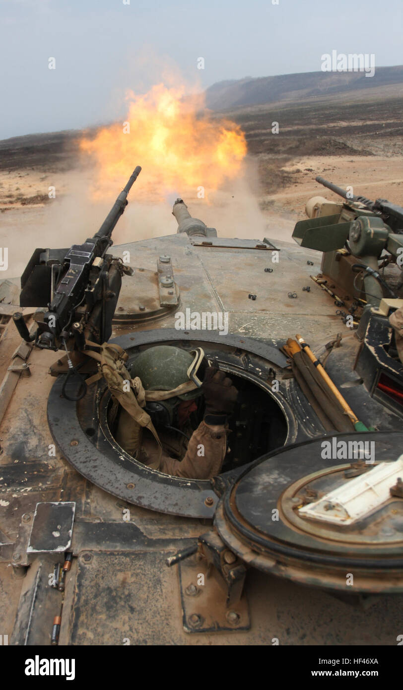 U s marine corps m1a1 tank with 1st tank platoon hi-res stock ...