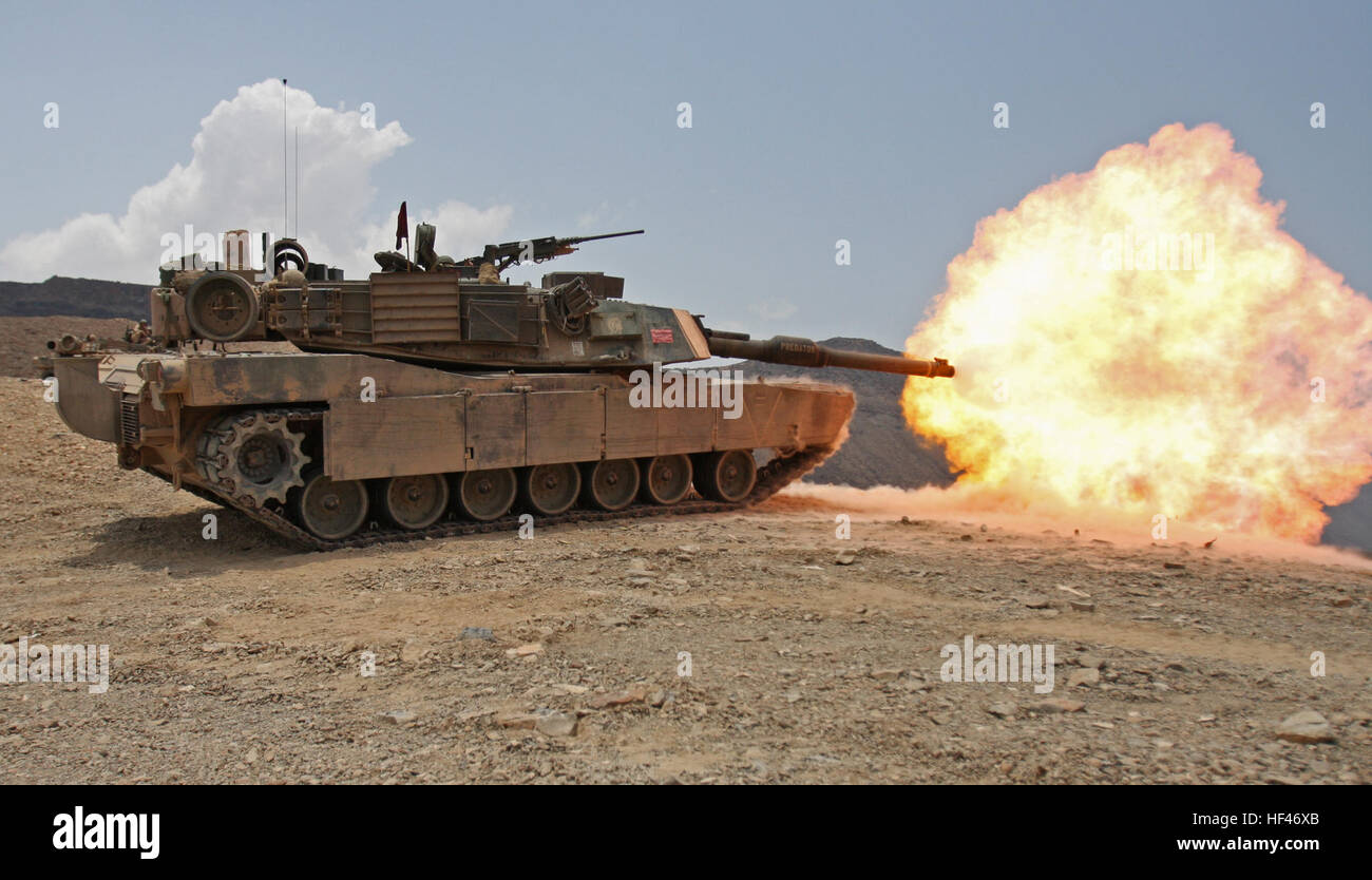 Marine corps tanks ready hi-res stock photography and images - Alamy