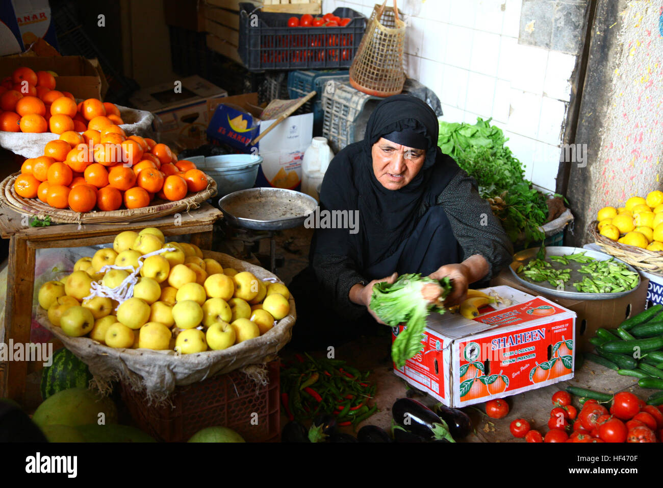 Basra iraq market hi-res stock photography and images - Alamy