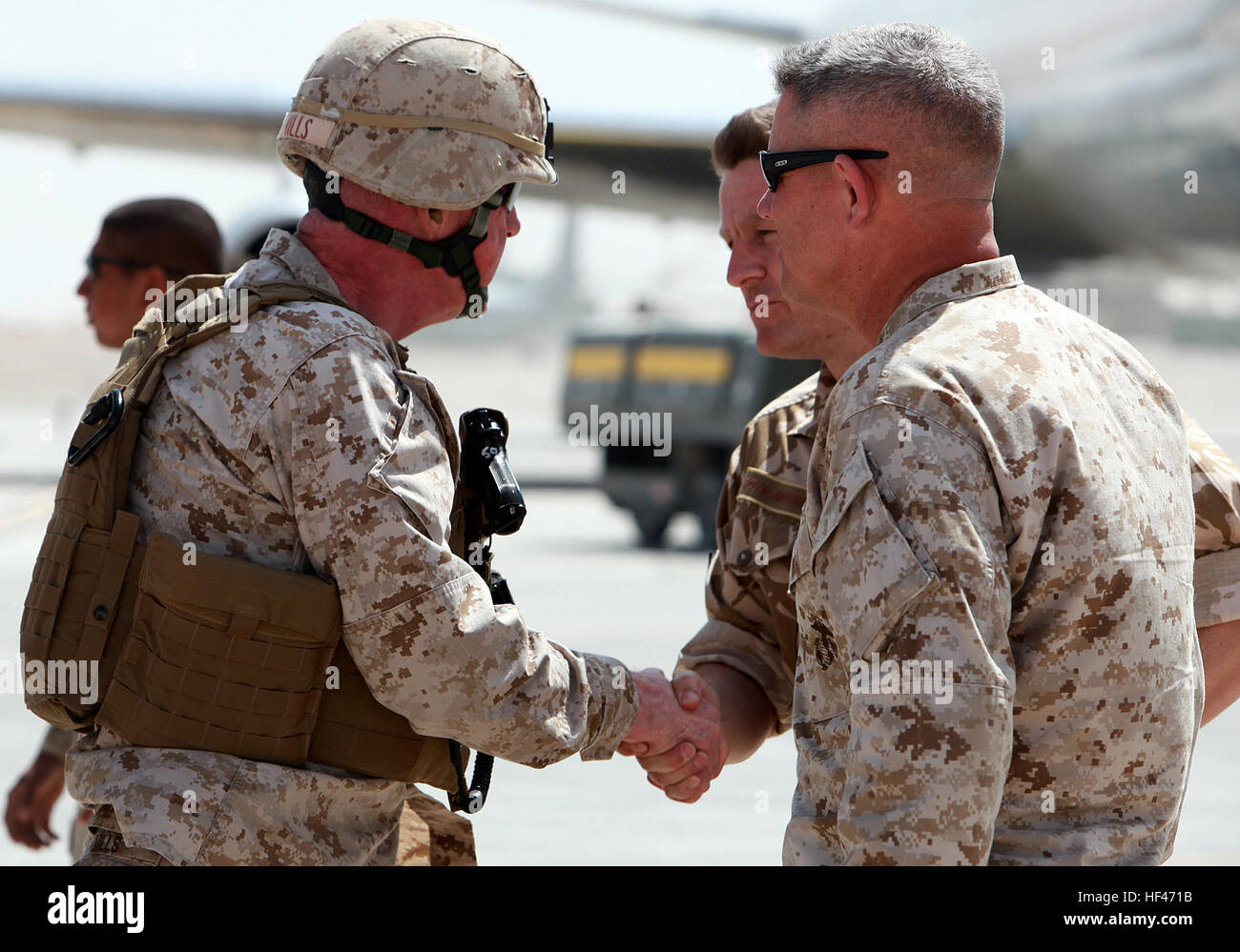 U.S. Marine Maj. Gen. Richard Mills (left), Commanding General 1st ...