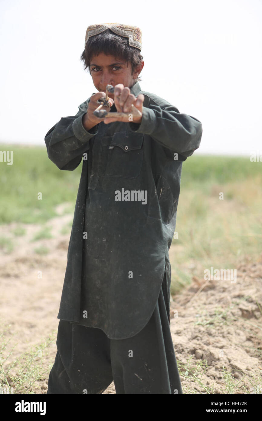 Boy sling shot hi-res stock photography and images - Alamy