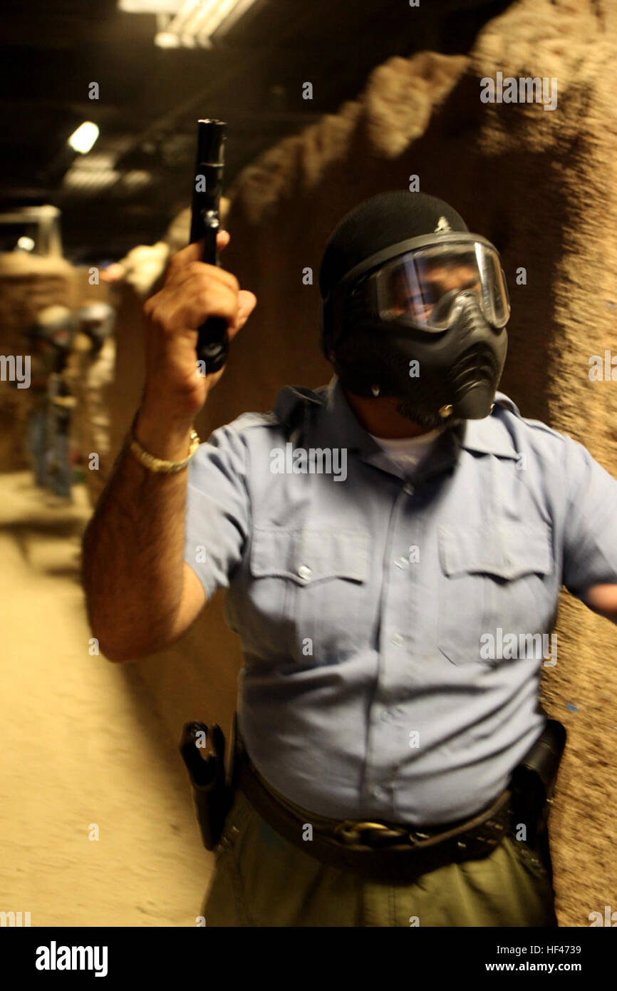 MARINE CORPS BASE CAMP PENDLETON, Calif. (Apr. 15, 2010) -- A role ...