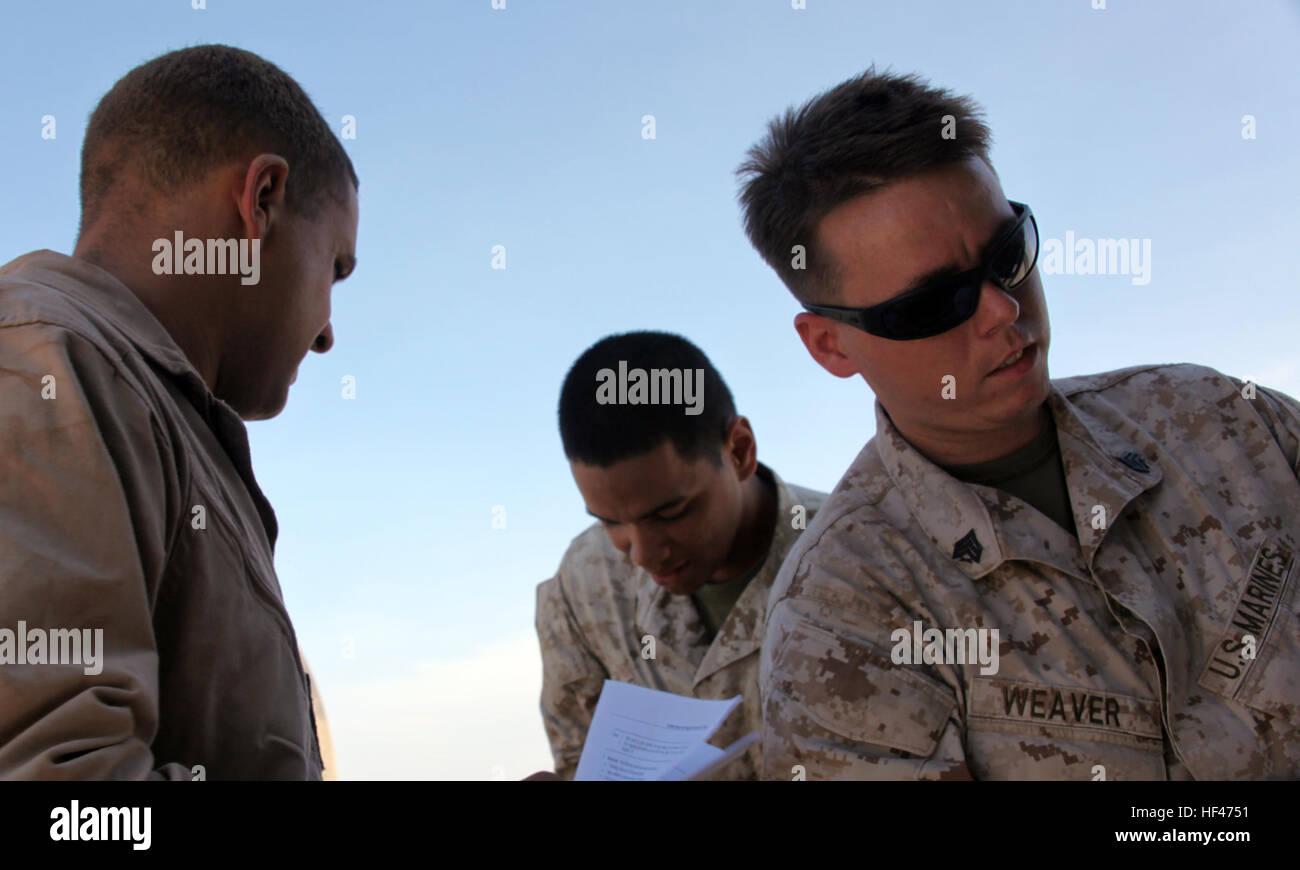 The Helicopter Support Team from Combat Logistics Battalion 24, 24th ...