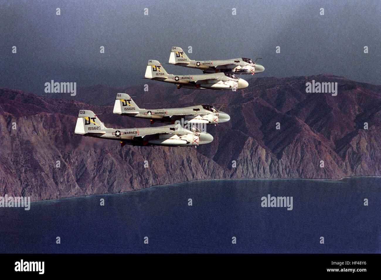 Right echelon formation hi-res stock photography and images - Alamy