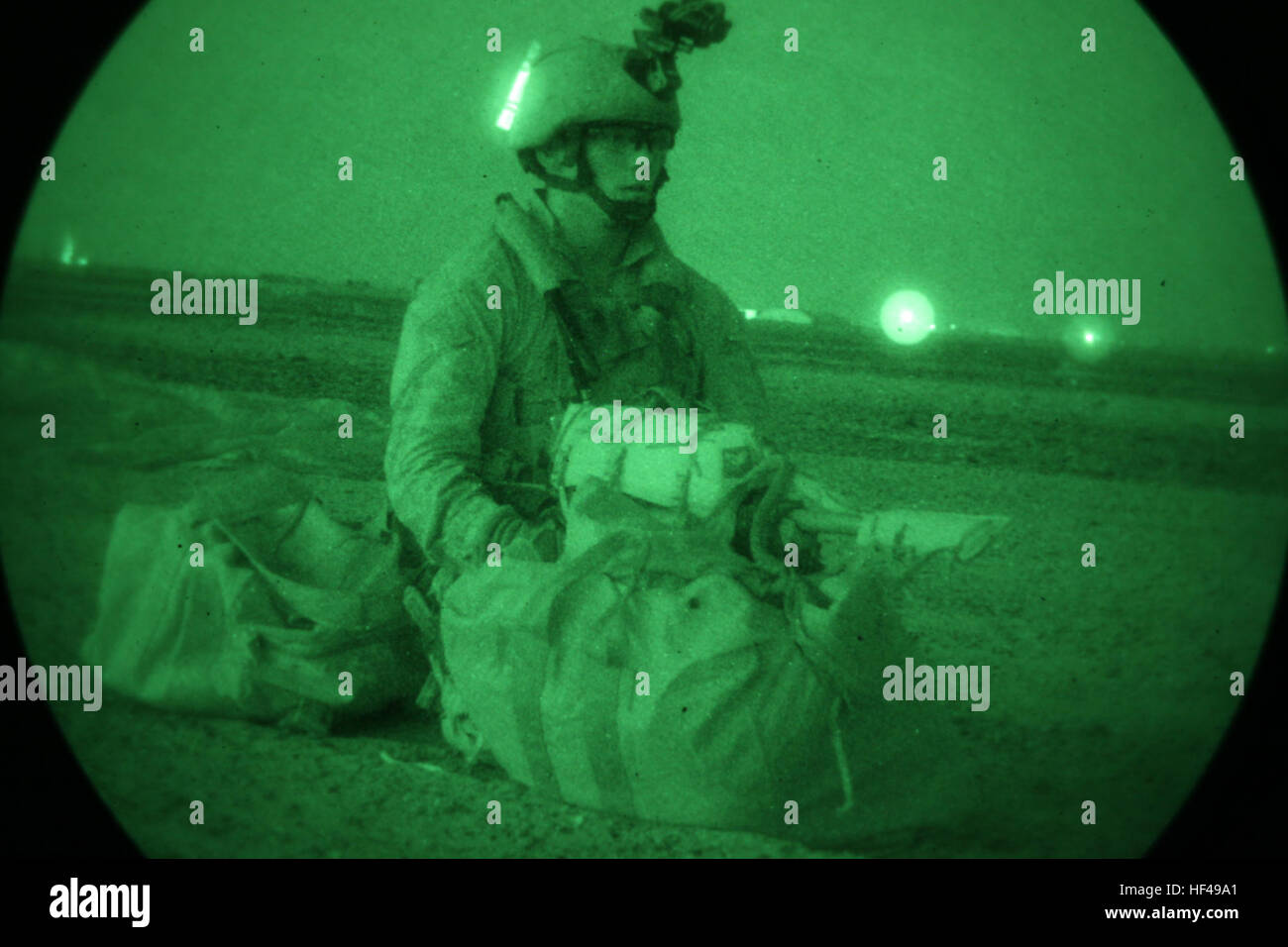 U.S. Marines of Bravo Company, 1st Reconnaissance Battalion conduct ...