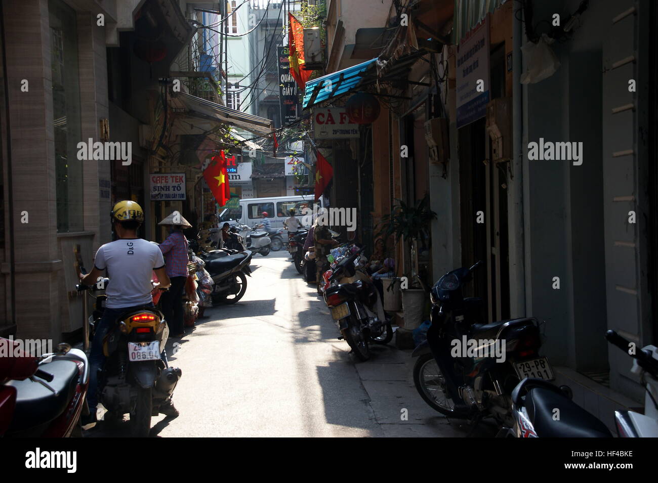 Vietnam streets hi-res stock photography and images - Alamy