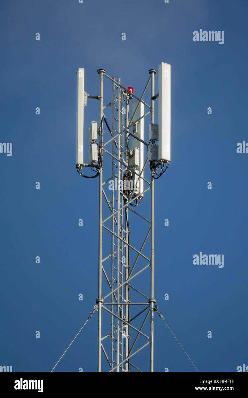 Cell phone tower silhouette vector hi-res stock photography and images ...