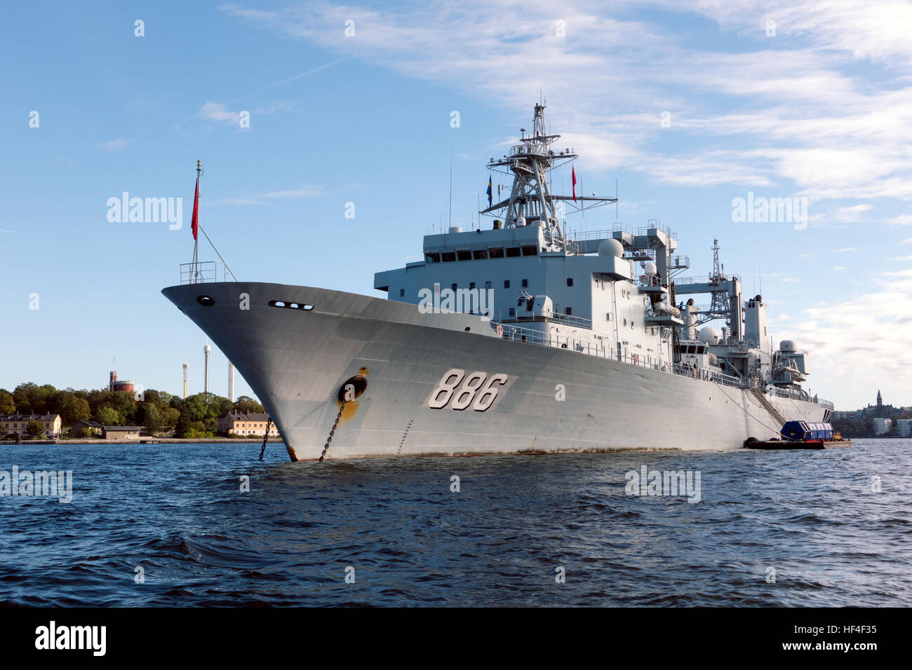 QIANDAOHU 886, replenishment ship, Type 903 Stock Photo - Alamy