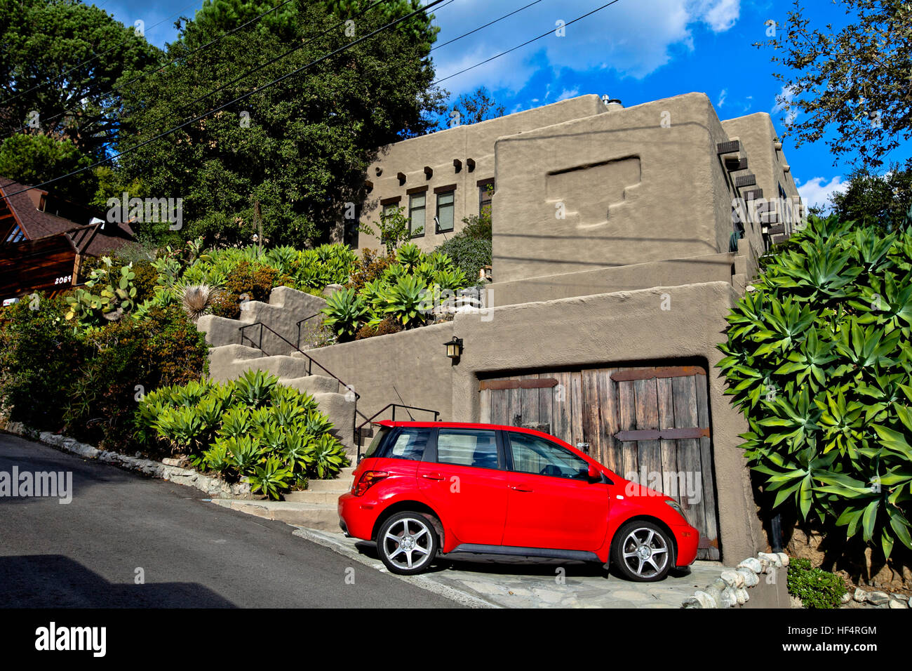 House car parking front garden hi-res stock photography and images - Alamy