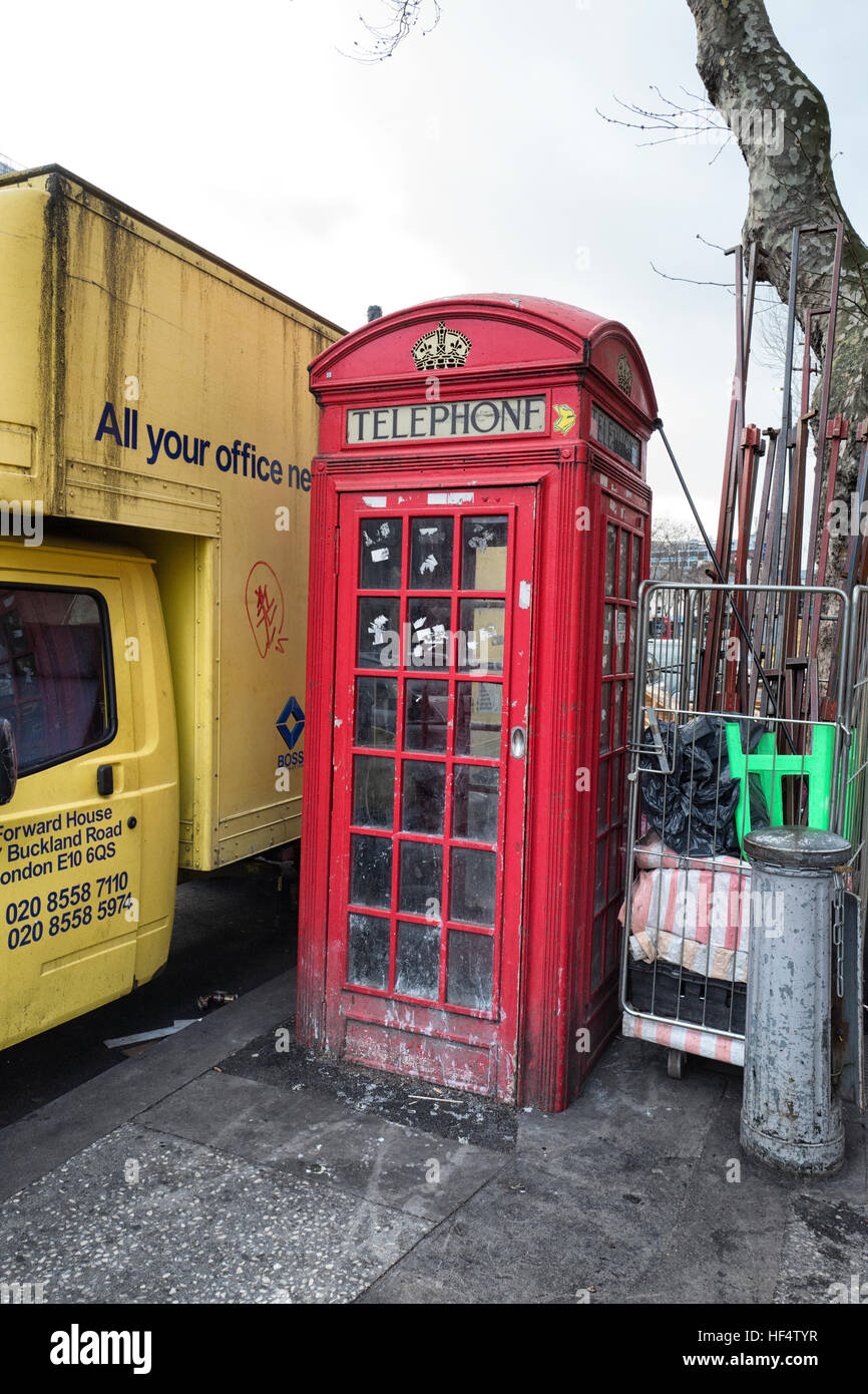 K2 telephone box hi-res stock photography and images - Alamy