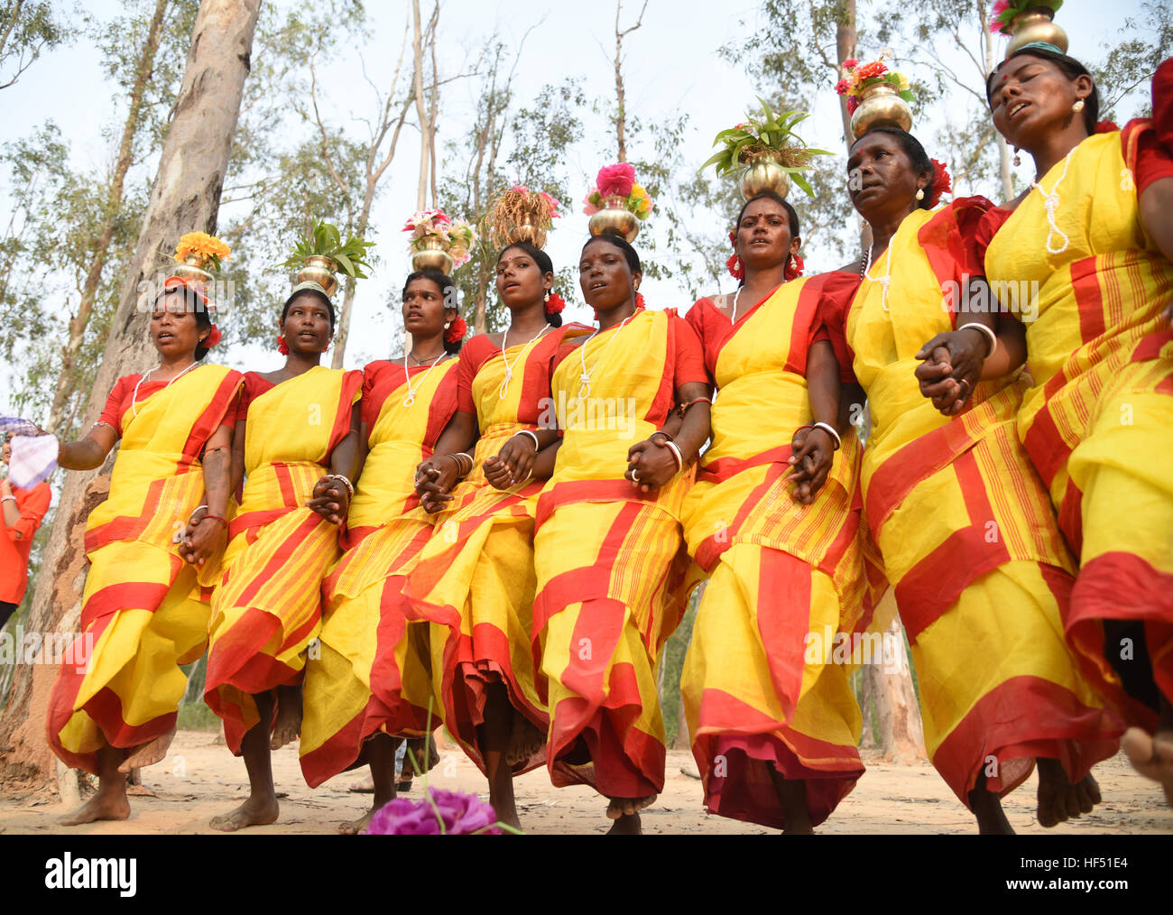Tribes of bengal art hi-res stock photography and images - Alamy