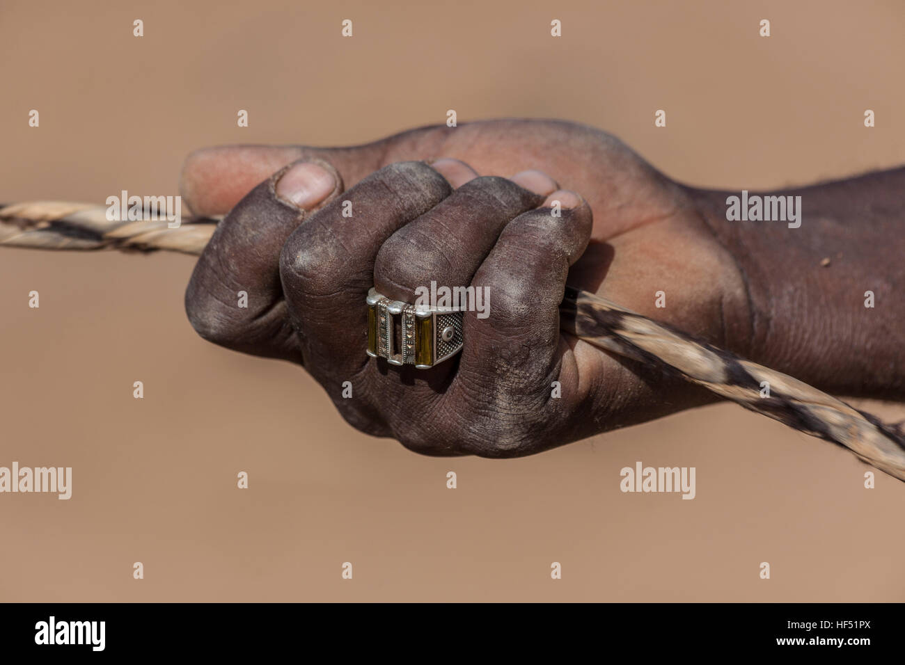 Pulling water from well hi-res stock photography and images - Alamy