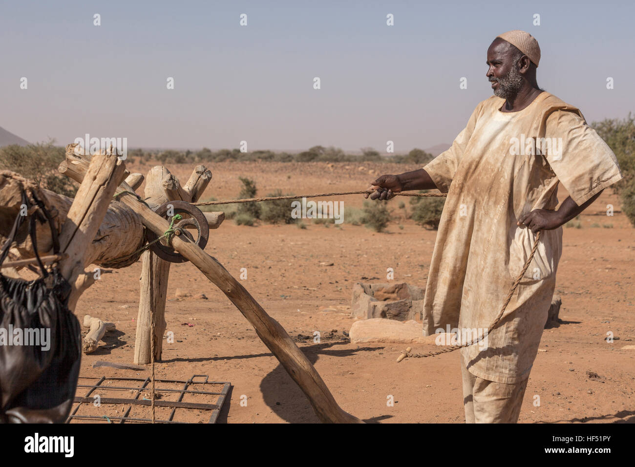 Collecting water from a well hi-res stock photography and images - Alamy