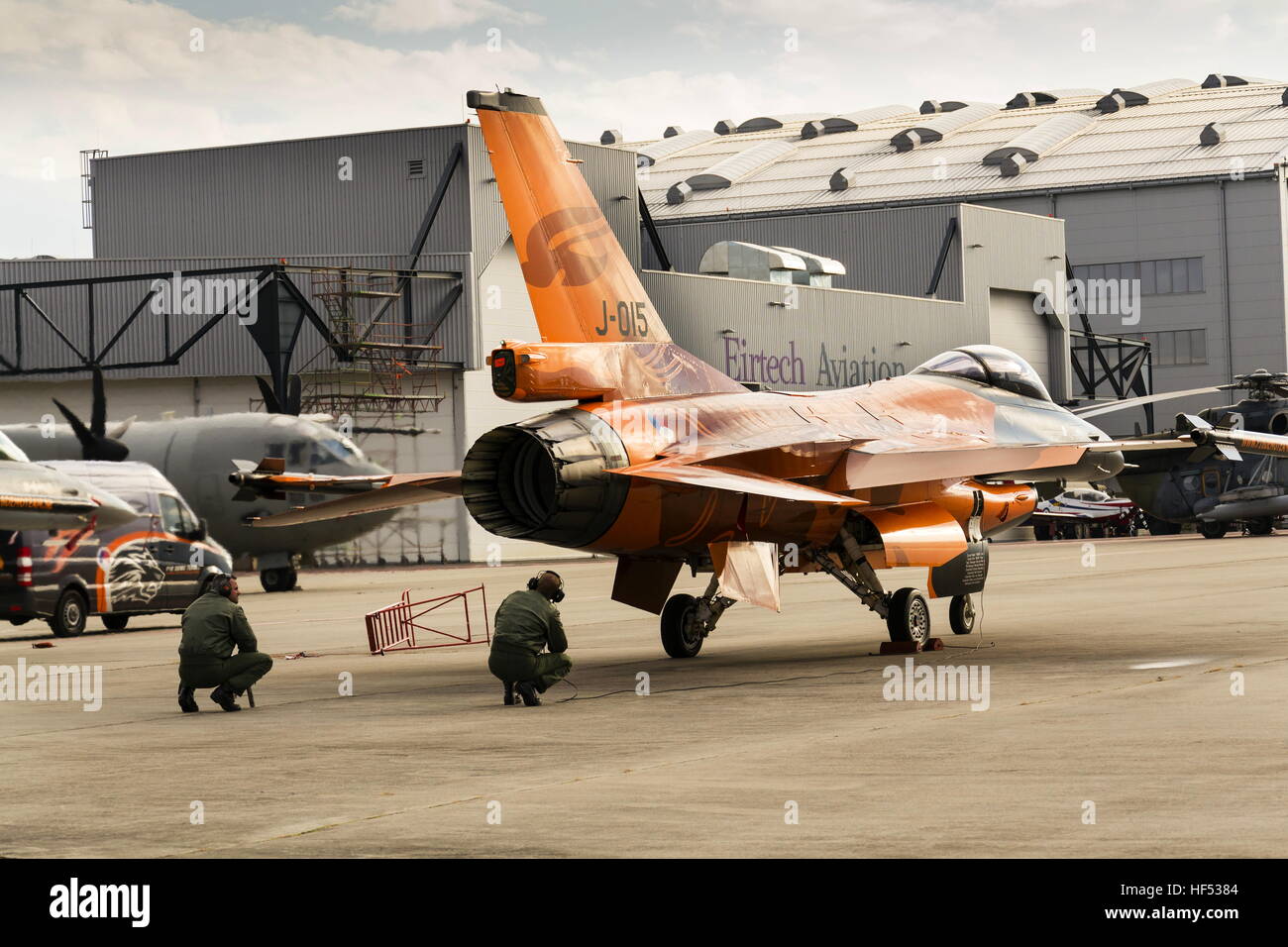 Men test J-015 Royal Netherlands Air Force Lockheed Martin F-16AM ...