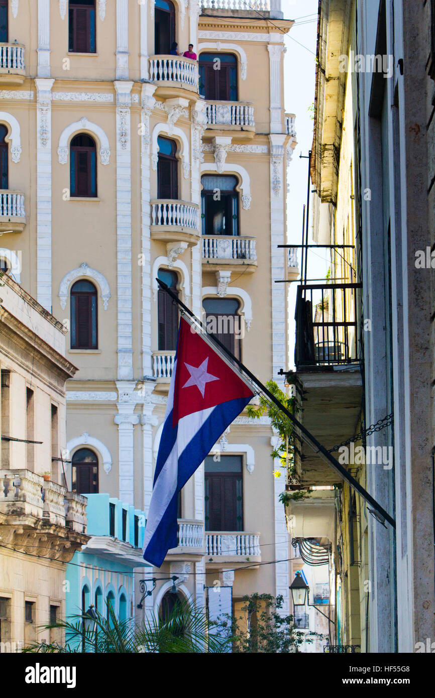 Old cuba flag hi-res stock photography and images - Alamy