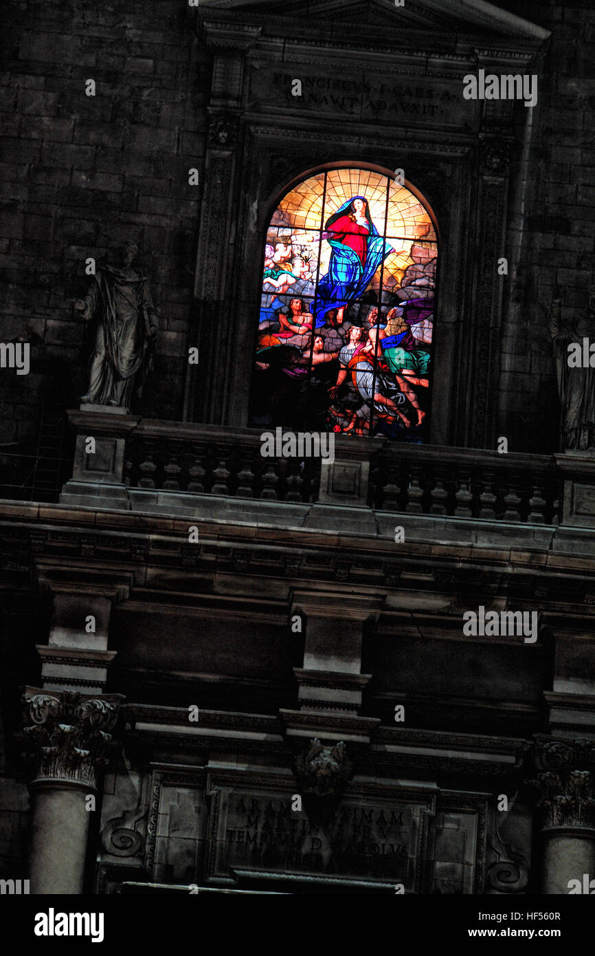 Gothic window in the cathedral of Milan: Milan Cathedral, Duomo ...