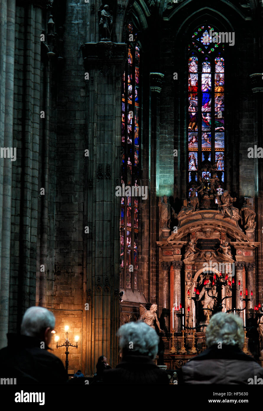 Gothic window in the cathedral of Milan: Milan Cathedral, Duomo ...