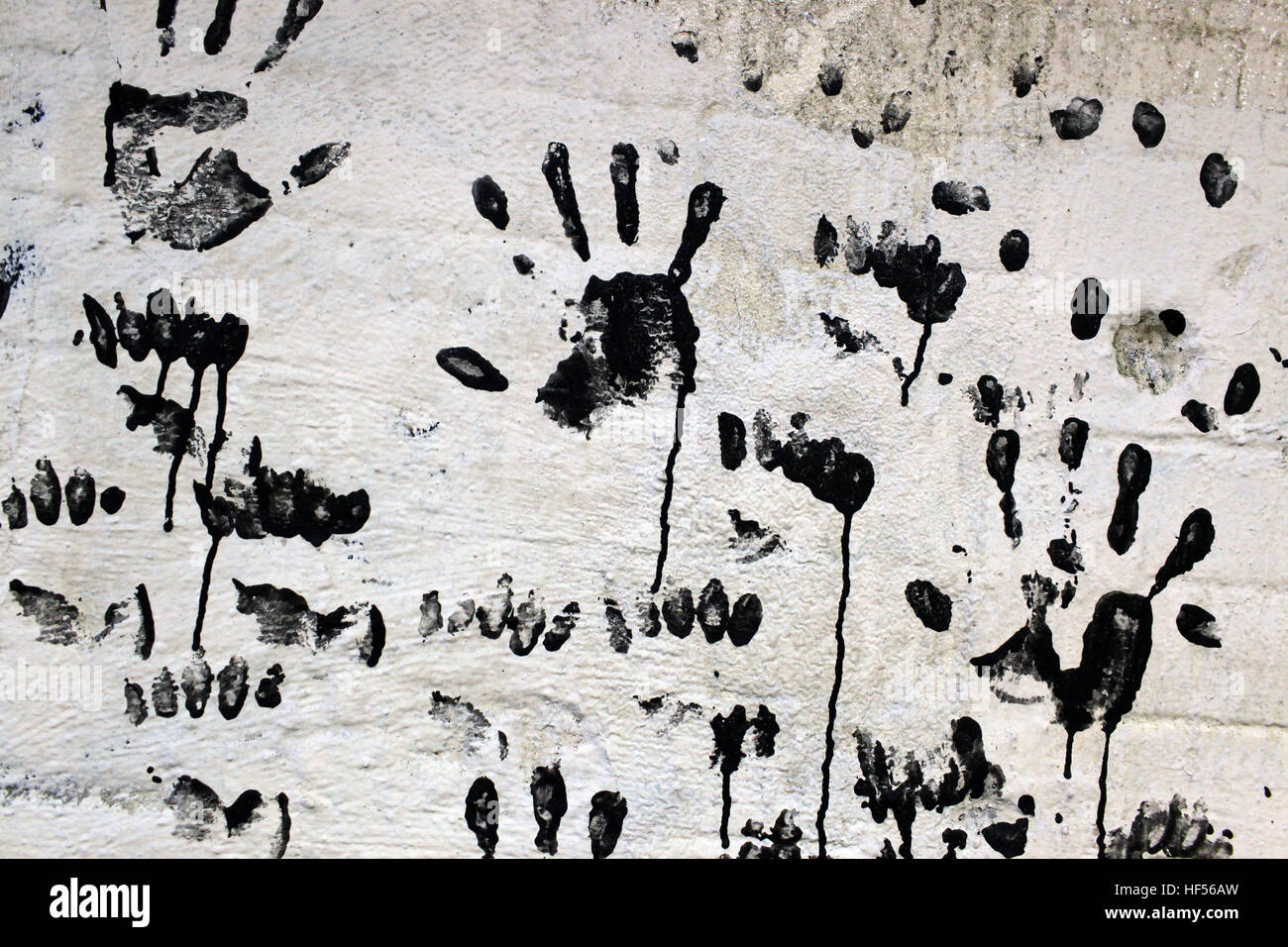 Wall of palm prints hi-res stock photography and images - Alamy