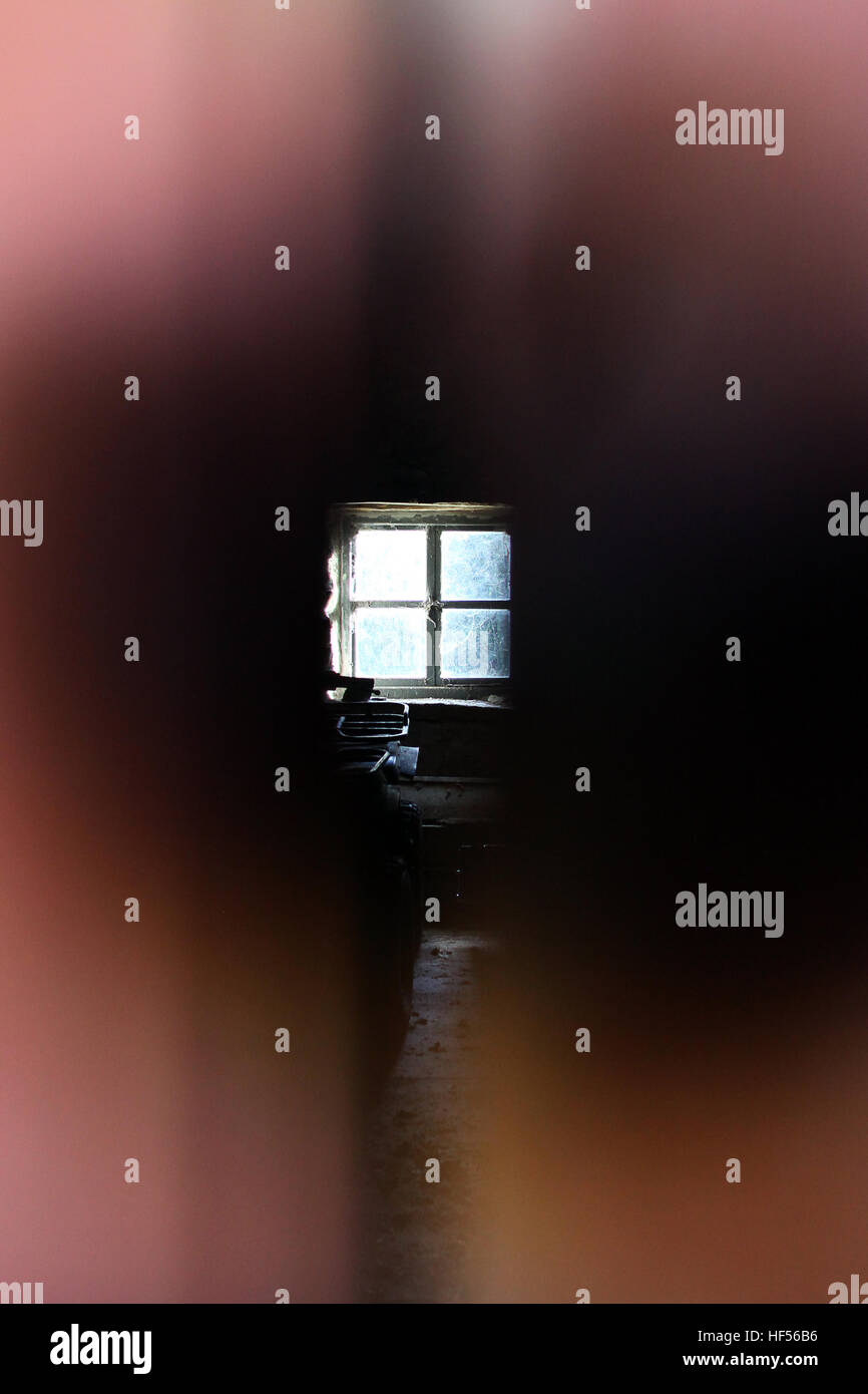 window viewed through gap in barn Stock Photo - Alamy