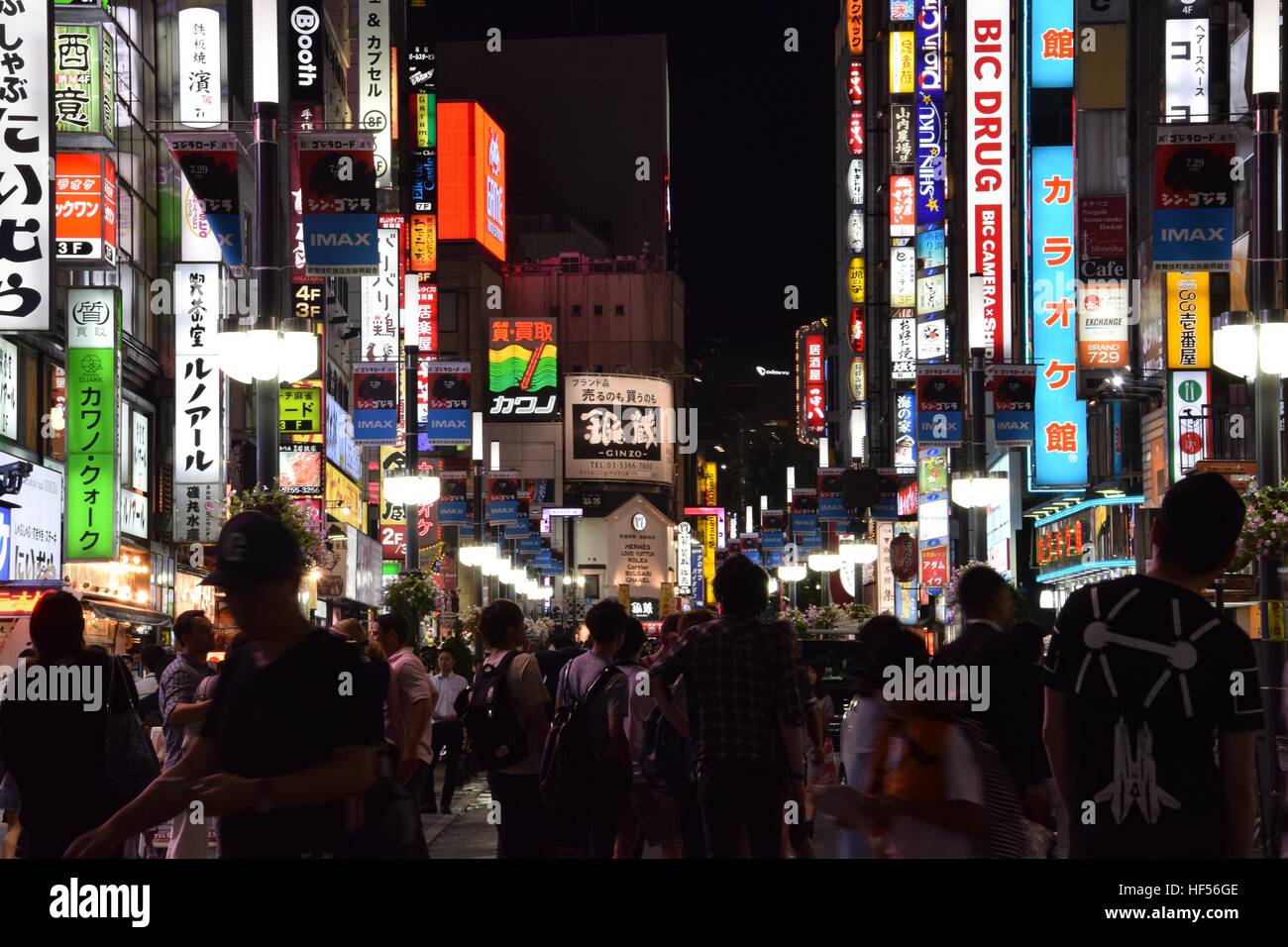 shinjuku at night Stock Photo - Alamy