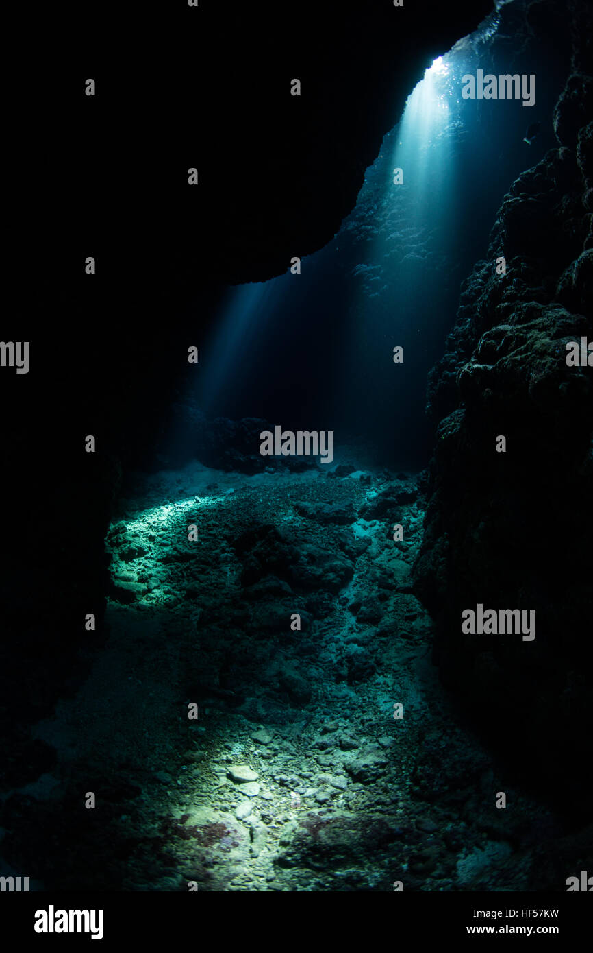 Underwater Grotto High Resolution Stock Photography and Images - Alamy