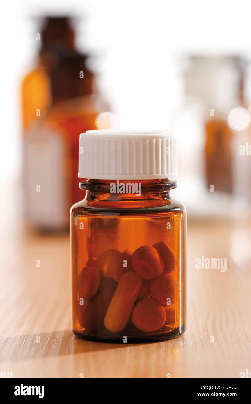 Bottle of pills Stock Photo - Alamy