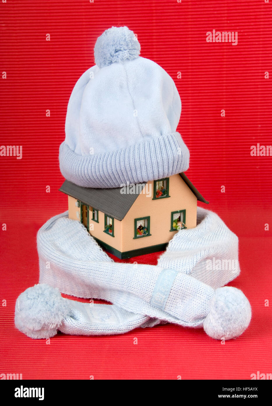 Insulation house model hi-res stock photography and images - Alamy