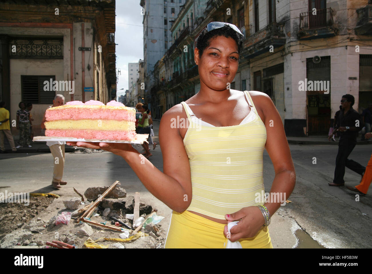 Native cuban woman in havana hi-res stock photography and images - Alamy