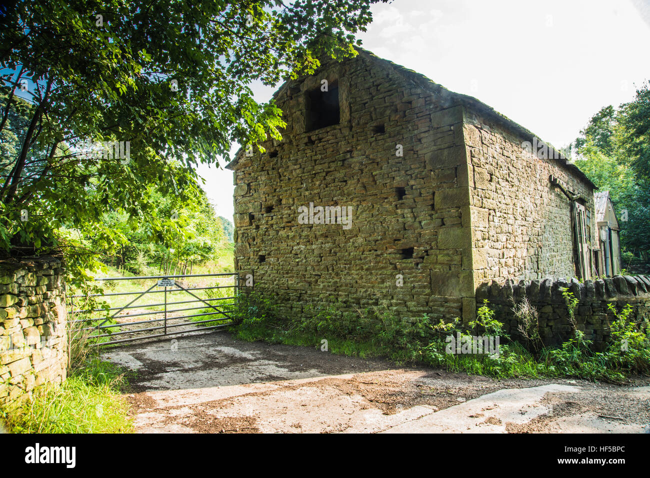 old barn in Hope Derby shire Ray Boswell Stock Photo - Alamy