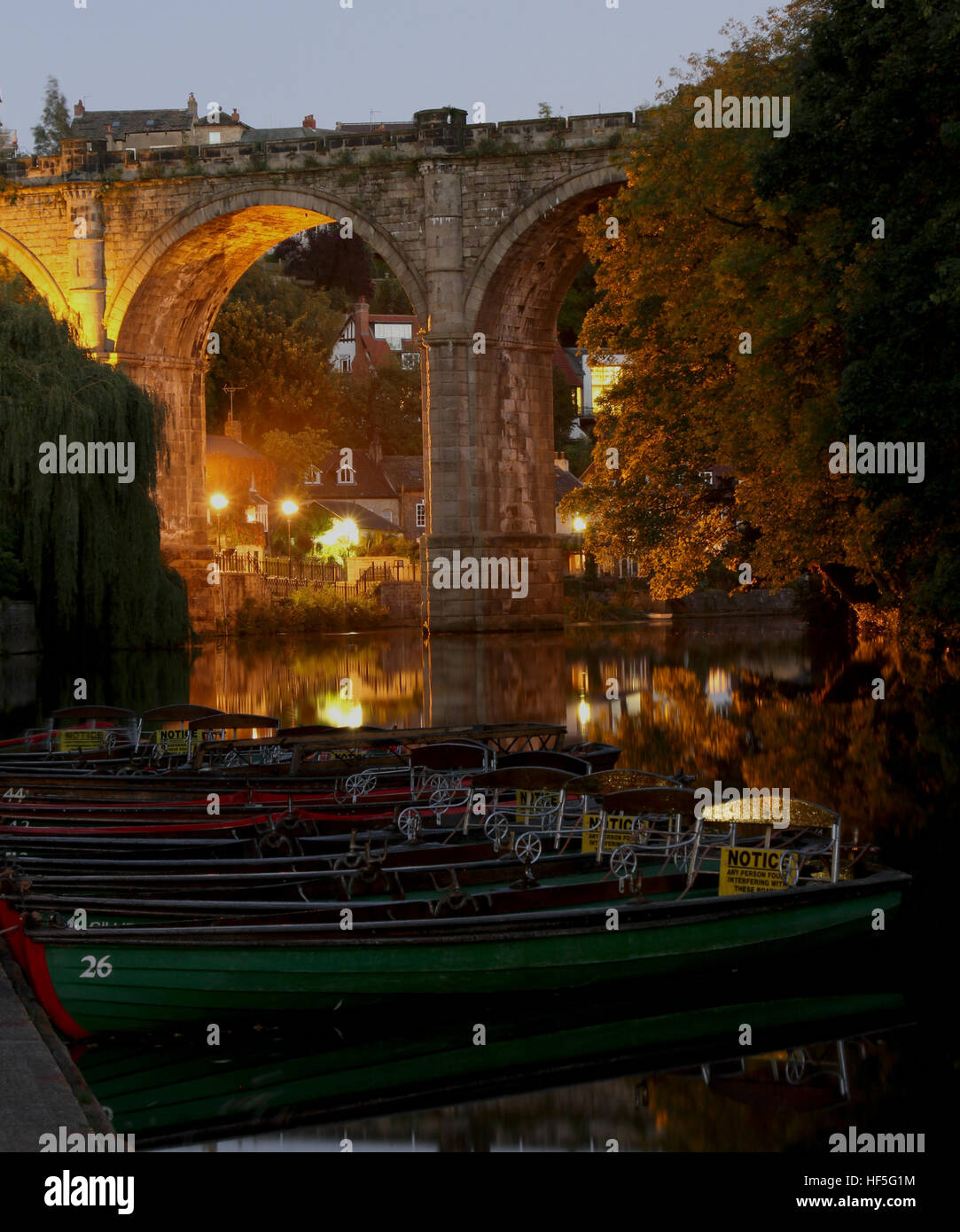 Viaduct at night hi-res stock photography and images - Alamy