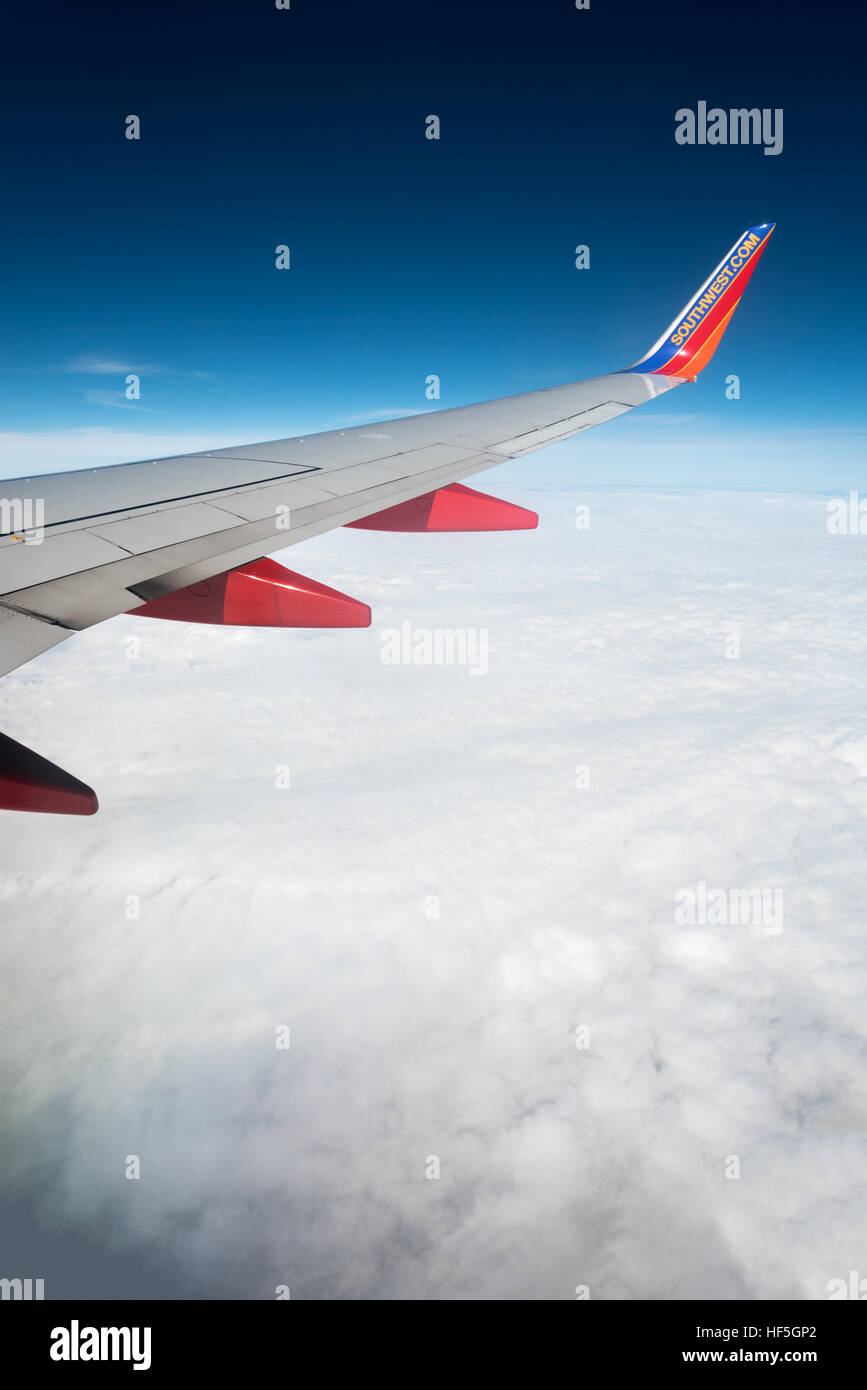 View out the window of a Southwest Airlines jet Stock Photo - Alamy